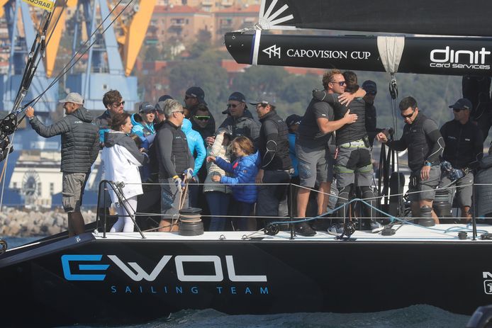 Spectaculaire beelden uit de grootste botenrace ter wereld | Meer sport ...