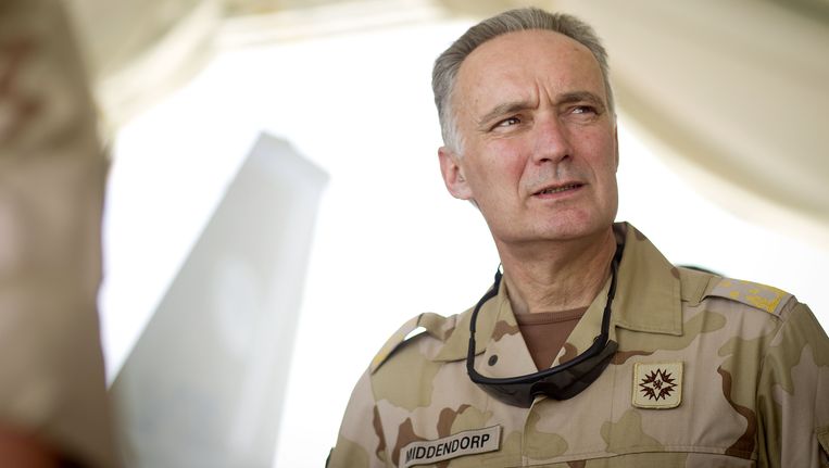 Generaal Middendorp: Versterking leger hard nodig | Het Parool