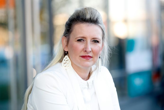 Zangeres Trisha voelt zich emotioneel verwaarloosd door ouders: “Een ...