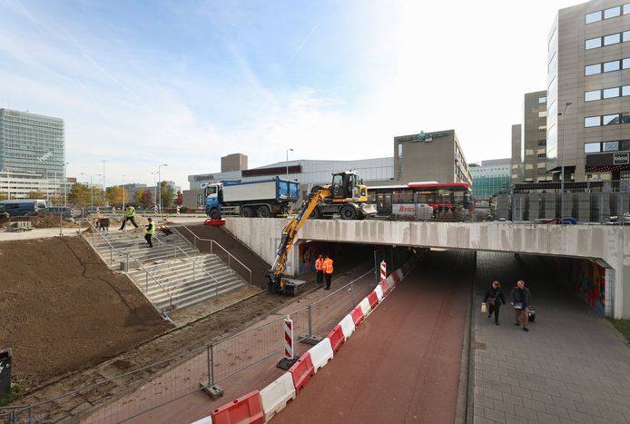 Eindhoven bouwt nieuw ‘stationnetje’ voor NS-bussen, reizigers moeten ...