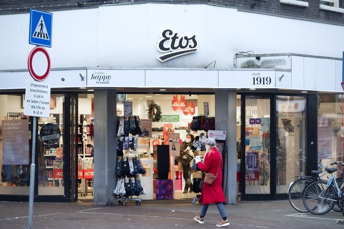 Ruim honderd Etos-winkels vrijdag dicht door staking | Noord-Holland ...