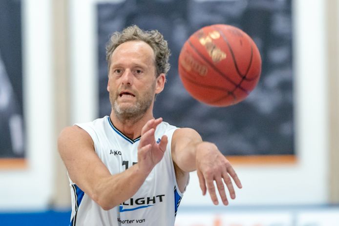 Basketbal-icoon Ad Schepers toeschouwer bij zijn eigen afscheid | Sport ...