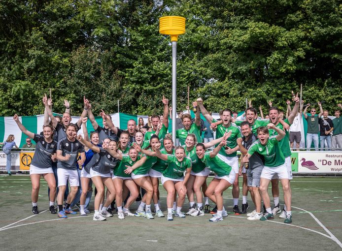 Uniek afscheid en kampioenschap gaan bij Tjoba hand in hand | Sport in Zeeland | pzc.nl