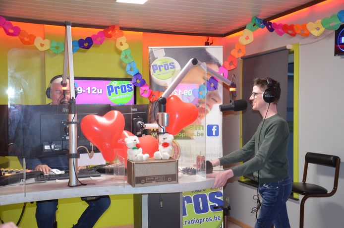 Stef uit 'Cupido Ofzo' op bezoek bij Stef van radio PROS: “Mensen ...