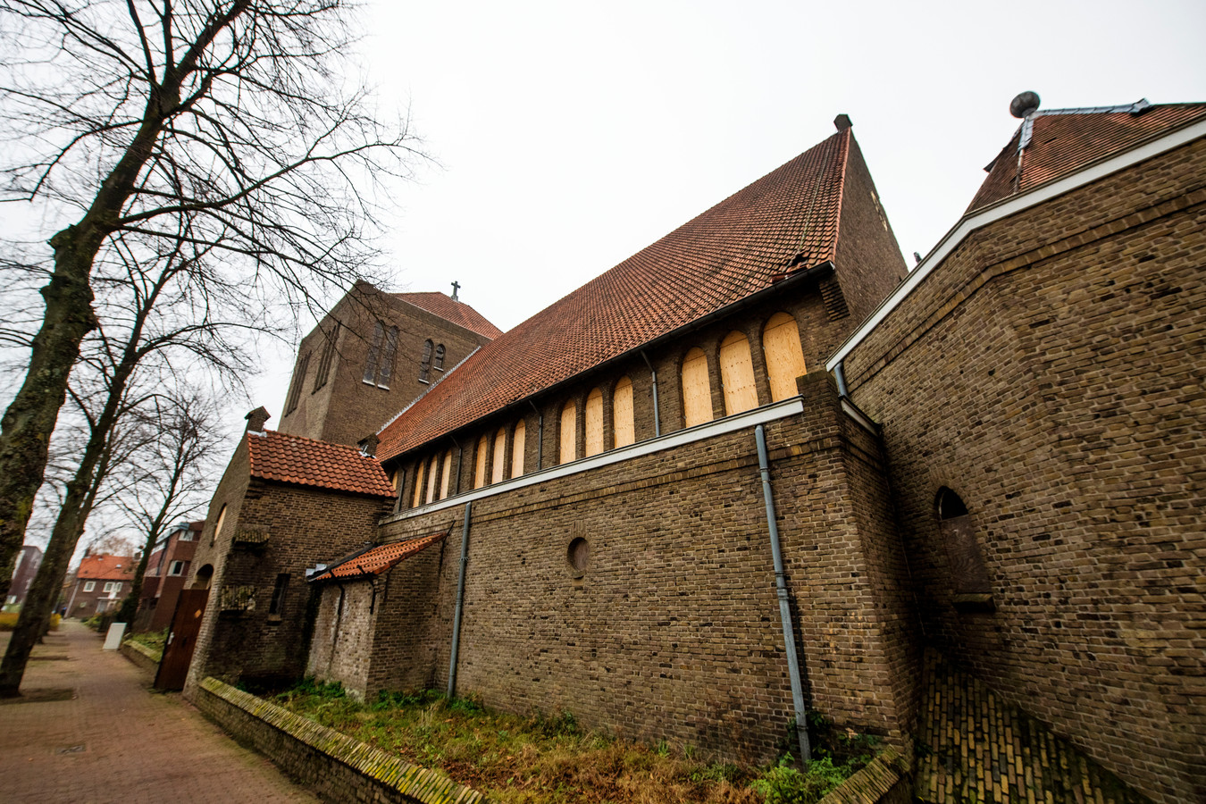 De last van een leegstaande kerk in Geldrop | Foto | ed.nl