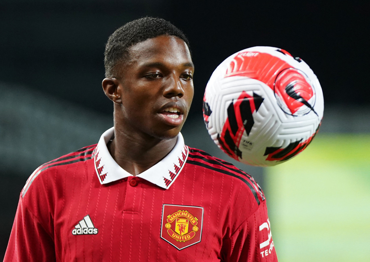 Waarom Feyenoord nu al afscheid neemt van technisch directeur Frank ...