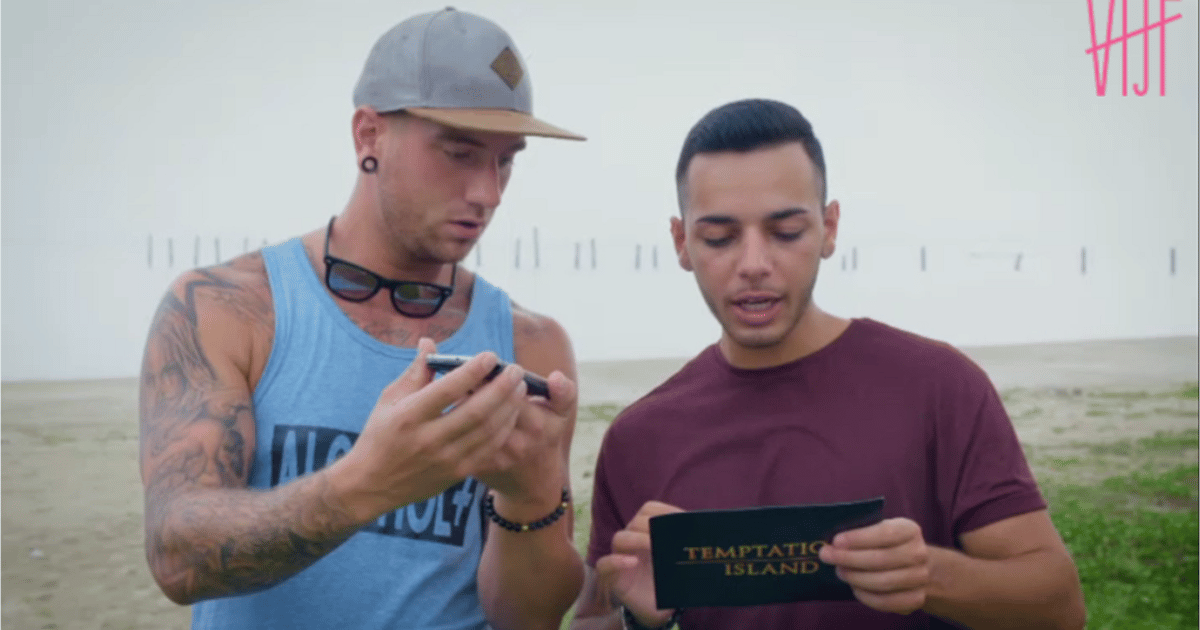 "Met wie zou jij graag willen 'scheuren'?" - Kevin en Giuseppe oefenen ...