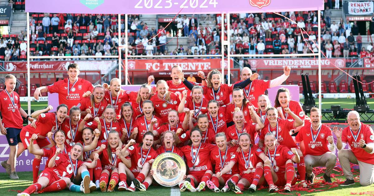 LIVE | FC Twente Vrouwen voor negende keer landskampioen, ploeg heeft kampioensschaal in ...