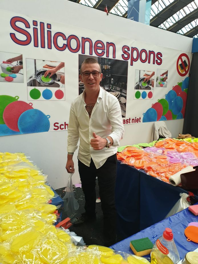 De koning van Sint Joep komt uit Tilburg, heet Jan van Rooij en ...