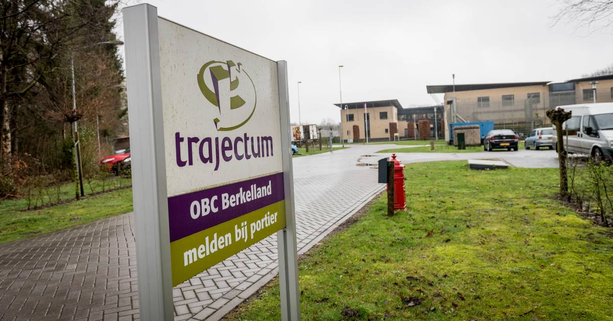 Verslaafde die hulpverleners mishandelde bij Trajectum komt er vanaf ...