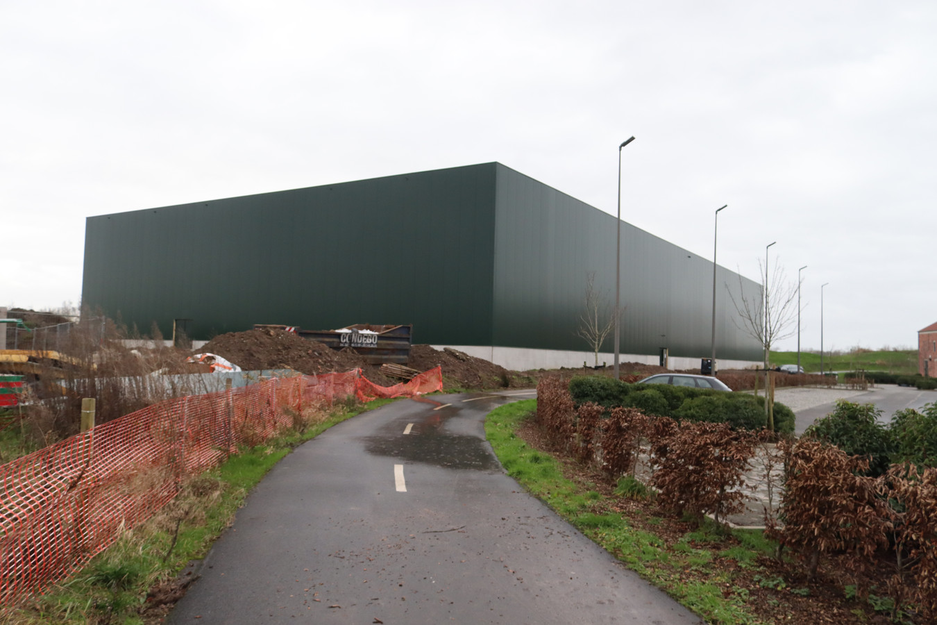 Gloednieuw indoor padel- en tenniscomplex opent de deuren: “Spelen in ...