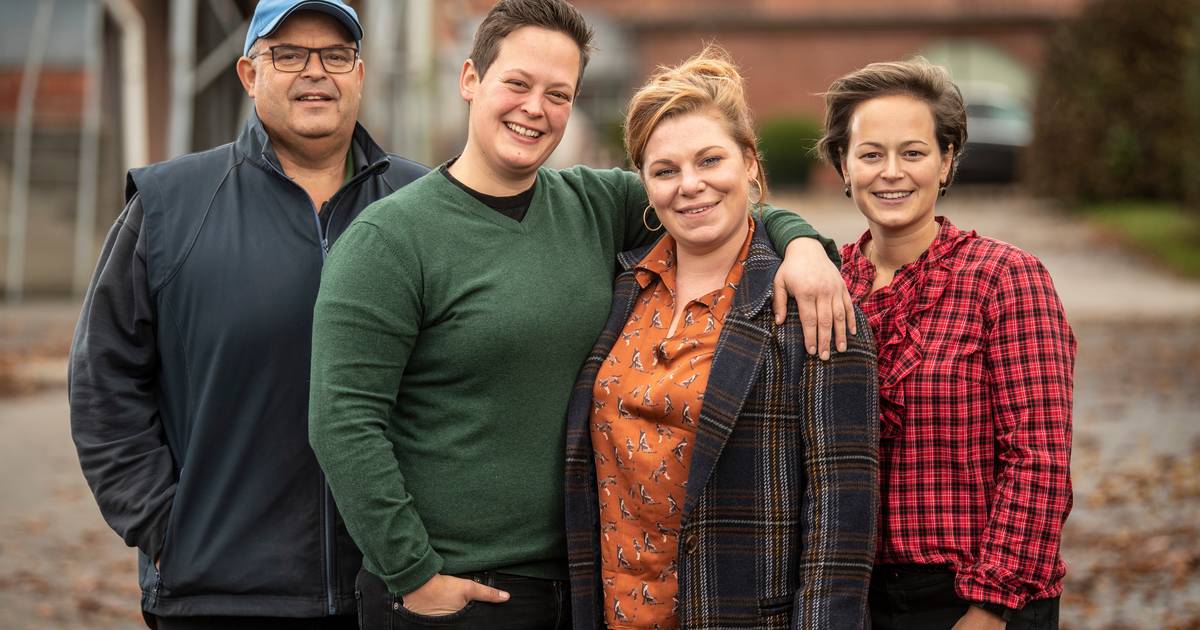 Familie Aertsen uit tv-programma ‘Boerenjaar’ toont melkveebedrijf ...