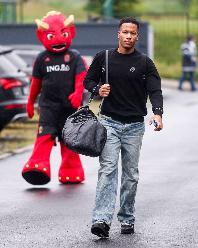 Van Louis Vuitton-vest van meer dan 8.000 euro tot... een t-shirt van ...