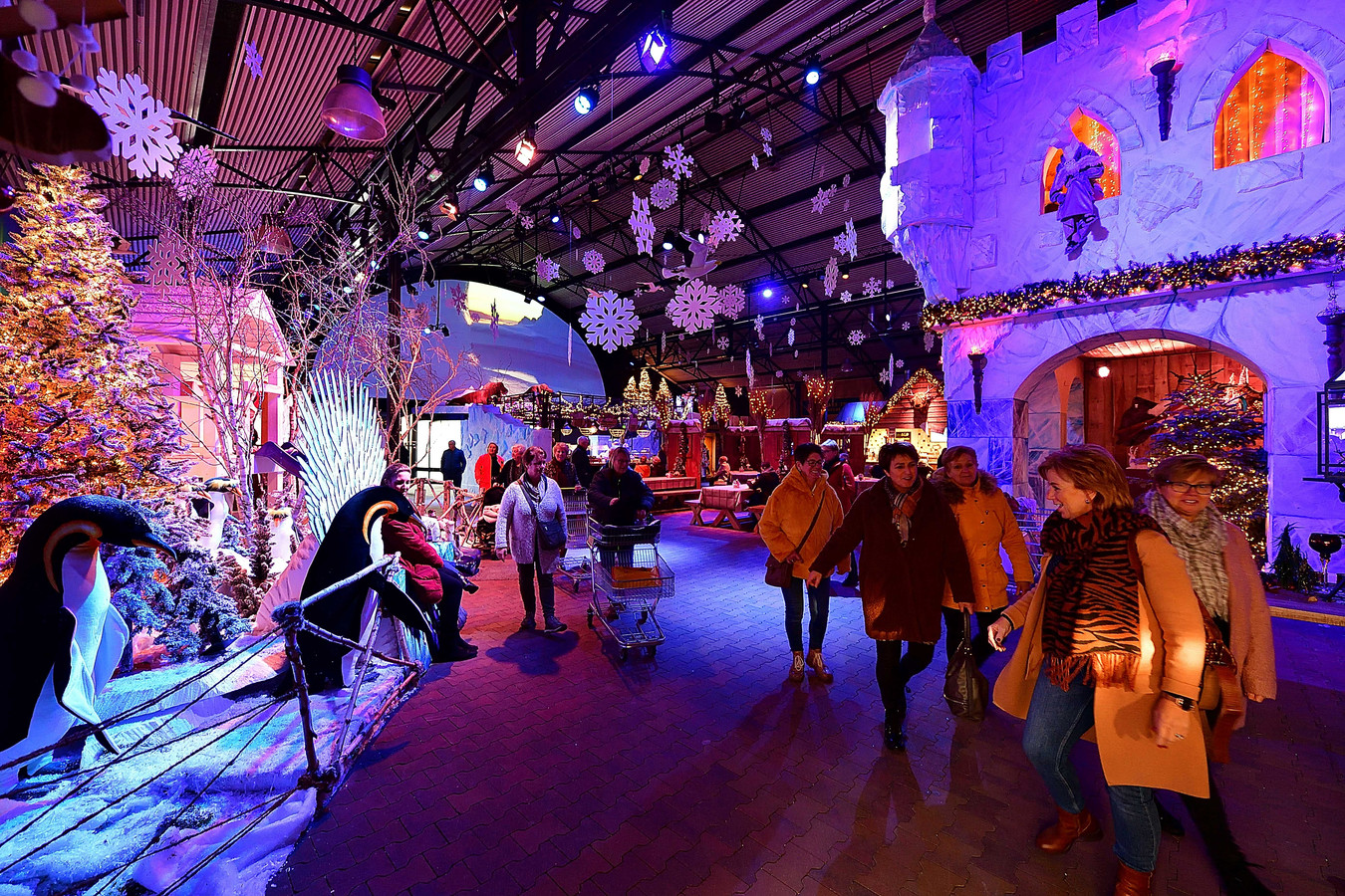 Intratuin-restaurant in Halsteren tijdelijk ontruimd door kleine brand ...