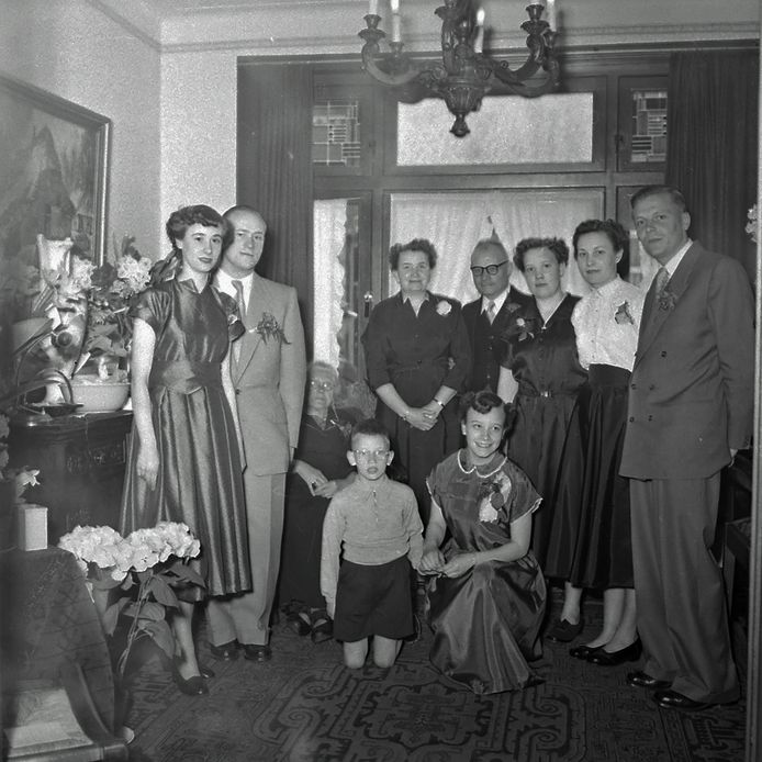 Het zilveren echtpaar Van Luyt vierde een feestje in 1953 | Eindhoven ...