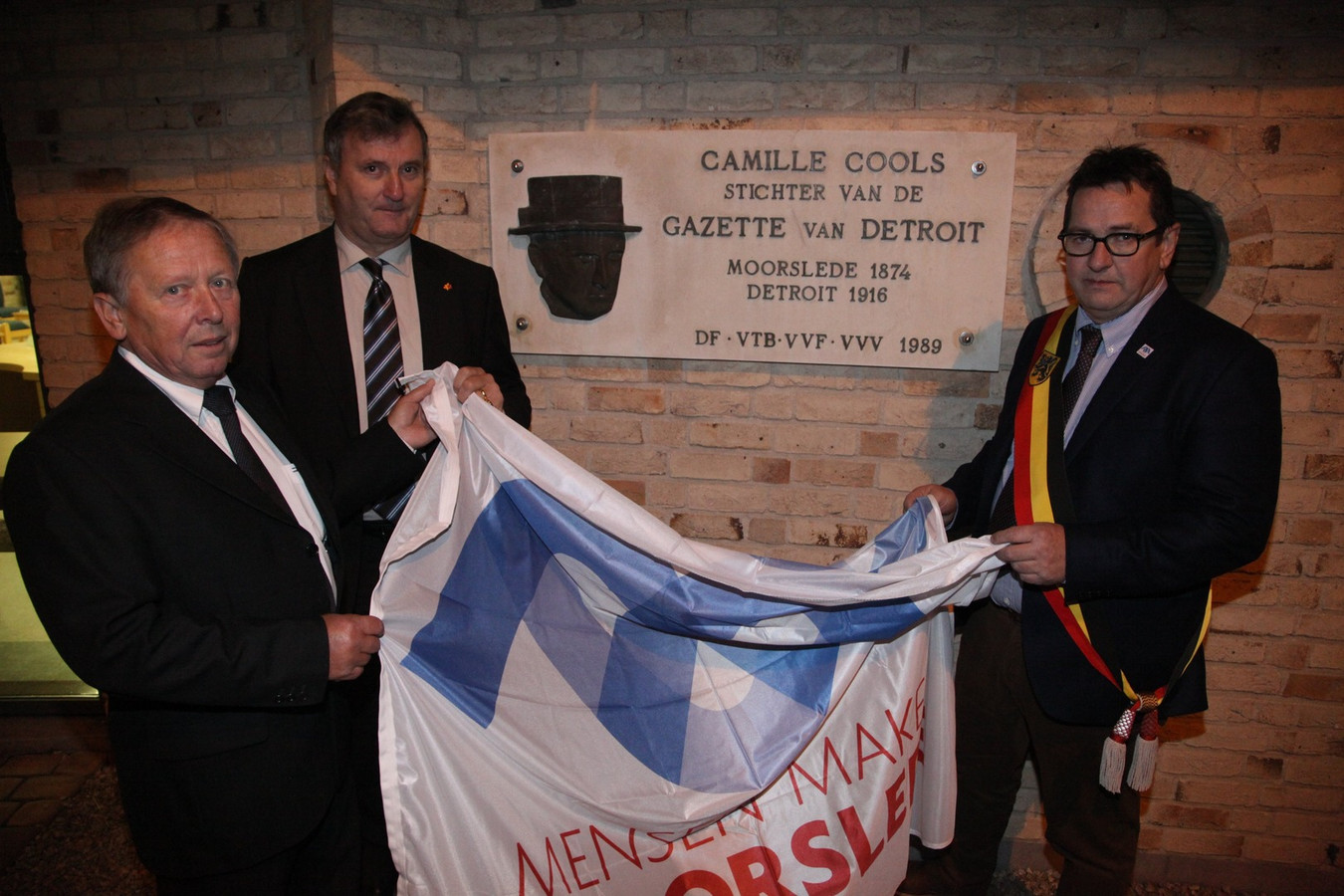 Na straat nu ook gedenkplaat voor Camille Cools | Foto | hln.be