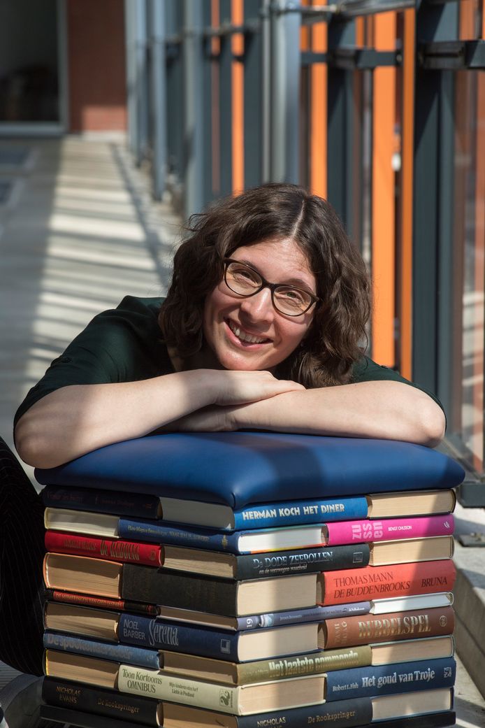 Schrijfster Joke Janssen brengt boek ‘Vette Crisis’ uit | Tiel ...