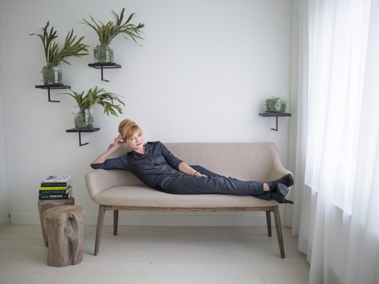 ‘Eric Goens kijkt je aan met de glimlach van een komodovaraan, en jij ...