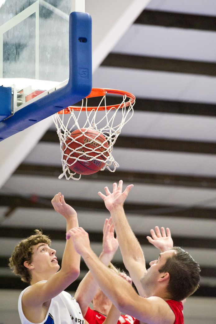 Starters Dolphins maken het verschil bij Wyba | Sport Betuwe ...