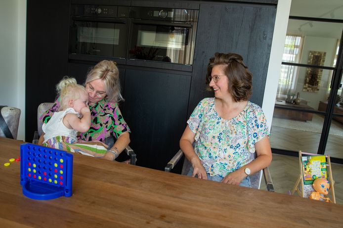 ‘Alles was een verschrikking’, maar Fie (2) werd een vrolijk meisje ...