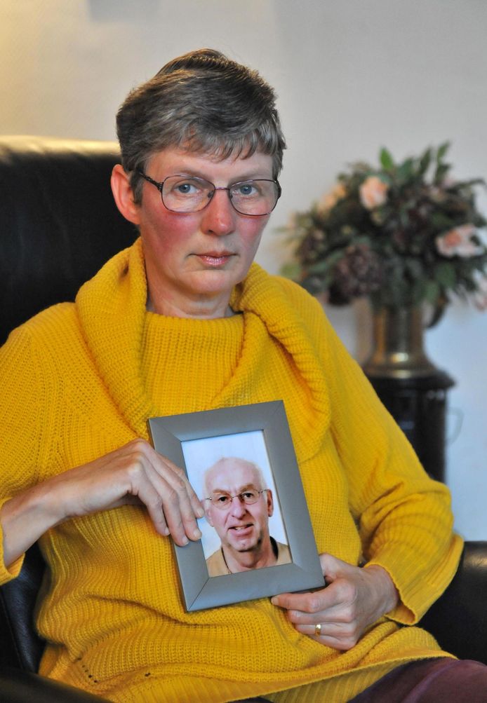 Weduwe Spaansen: Tromp heeft mijn man niet vermoord | Binnenland | AD.nl