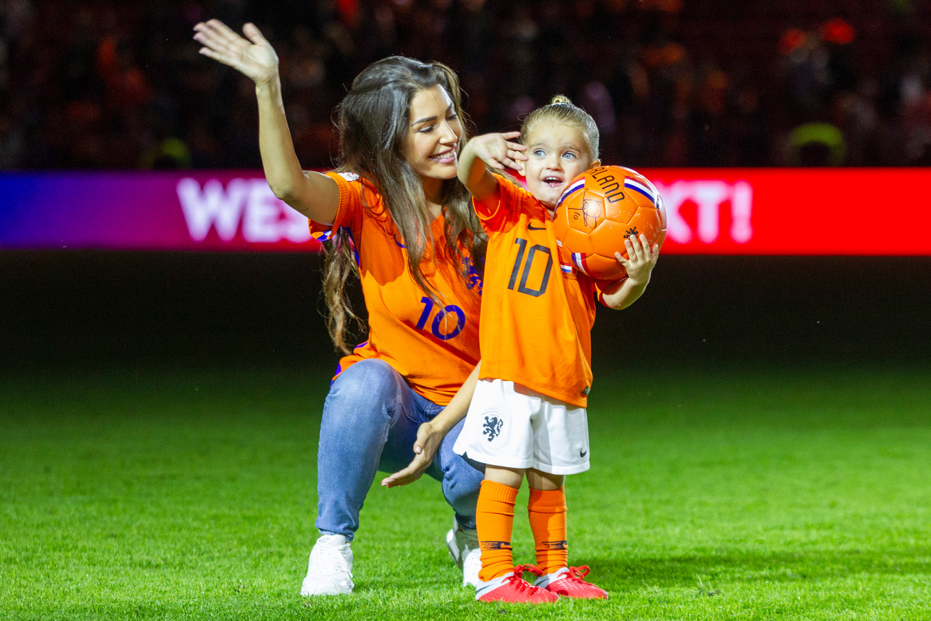 Xess Xava wil in voetsporen treden van papa Wesley Sneijder | Foto ...