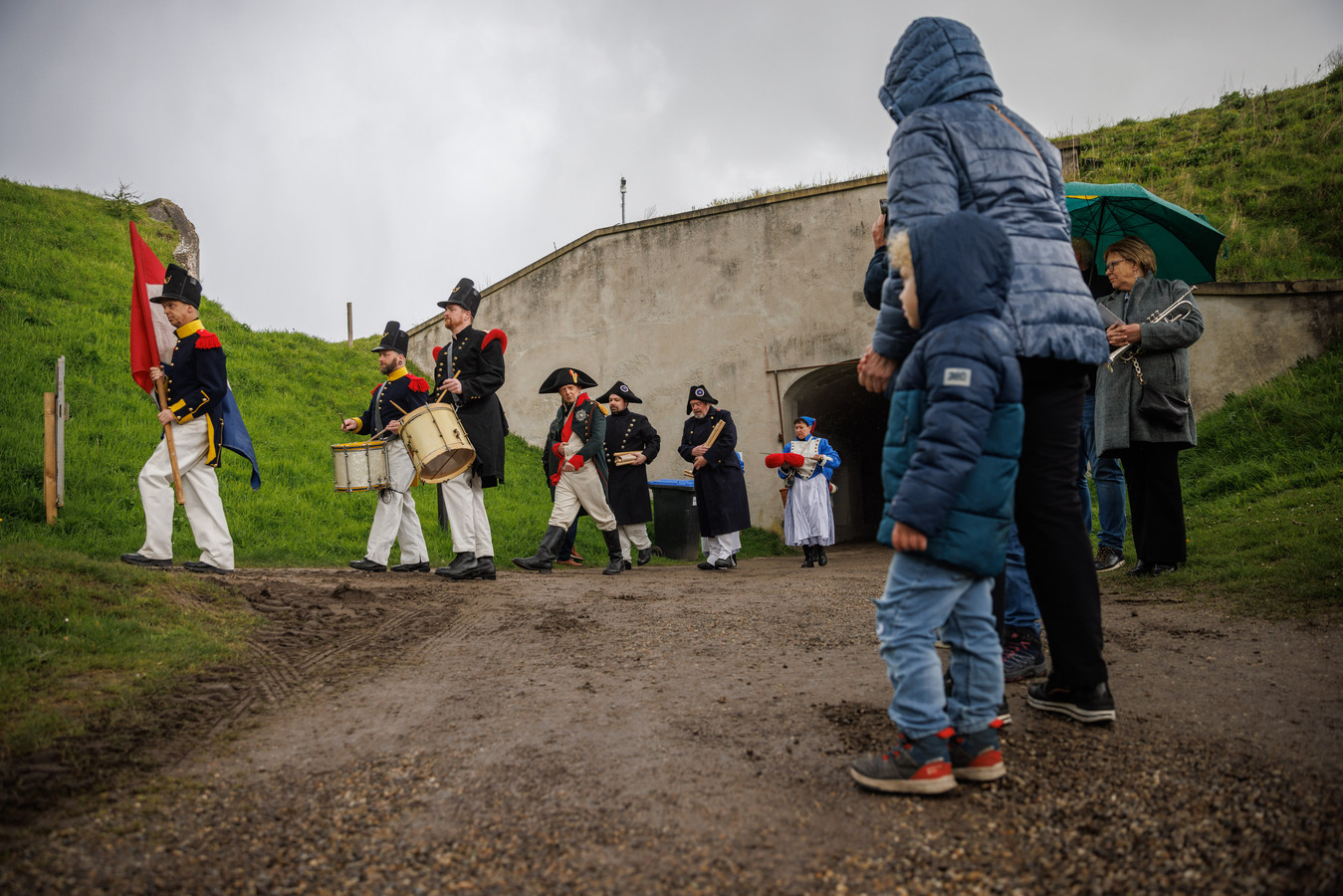 Kijken naar bommen en kanonnen op Fort Sabina: ‘Hopen dat het een ...