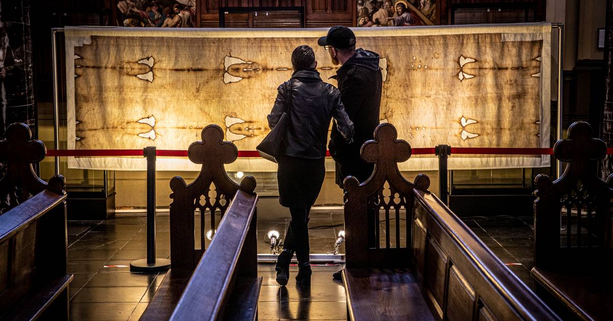 Wie is die man op dat doek in Hengelo en Borne? | Hengelo | tubantia.nl