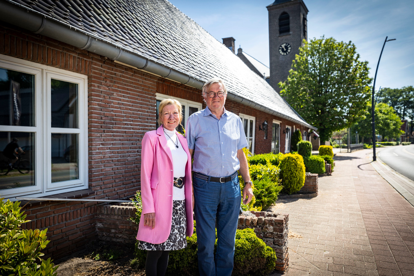 Alfons en Loes nemen afscheid van hun café-restaurant Ten Dam in ...