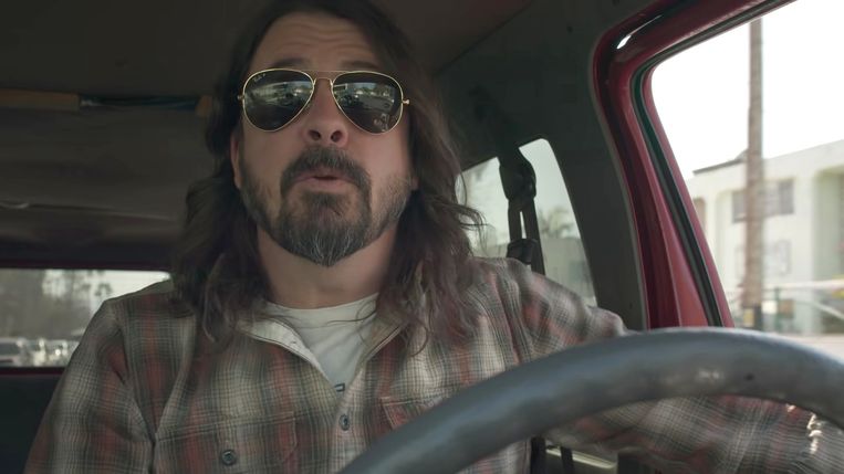 ‘What Drives Us’ van Dave Grohl: ook de groten zaten ooit in dat ...