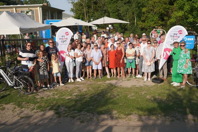 “We gaan voor een nieuw verhaal vanuit de basis”: schepenen Dorine en ...