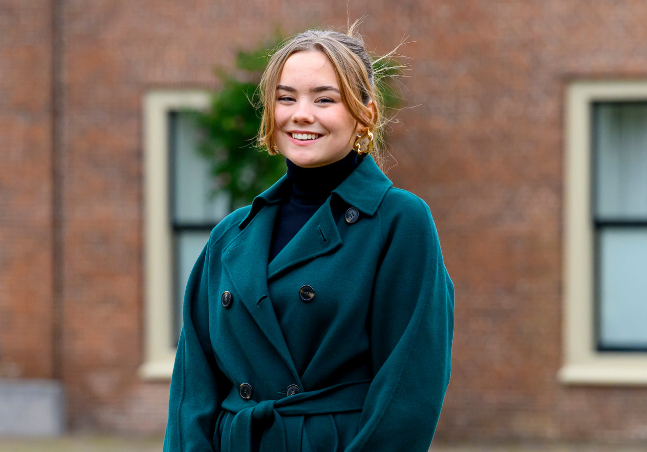 Prinses Ariane wordt 17 jaar: de jongste dochter van koning Willem ...