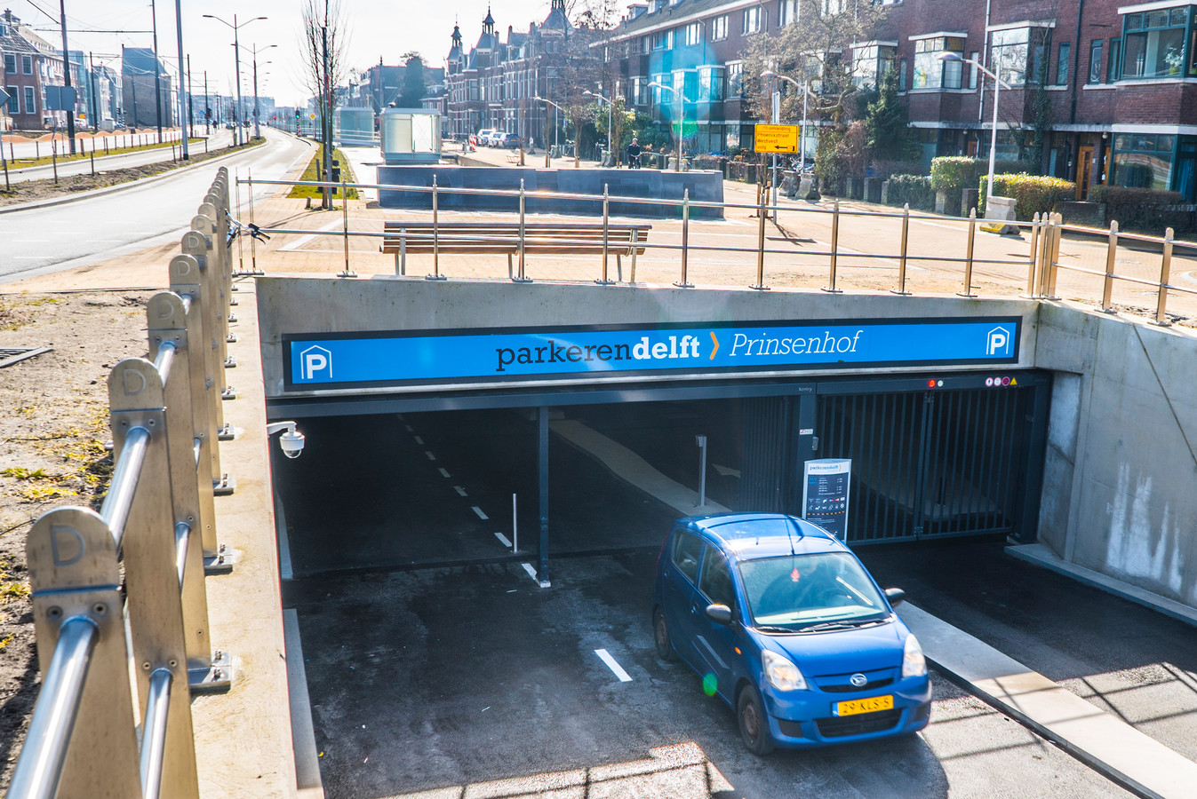 Parkeren in Delft gaat op de schop: de auto is het haasje | Foto | AD.nl