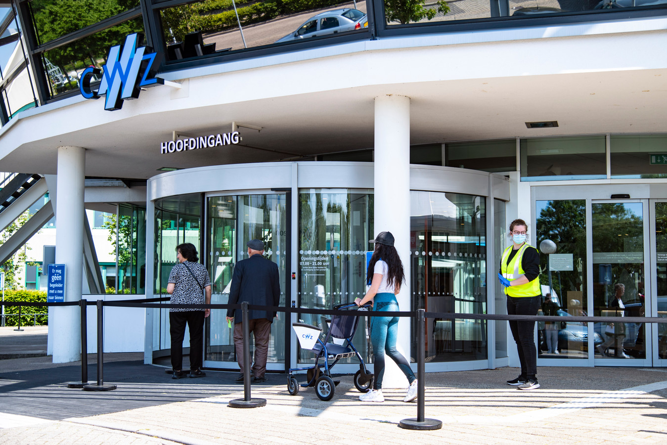 Thuis inchecken voor bezoek aan ziekenhuis CWZ | Foto | destentor.nl