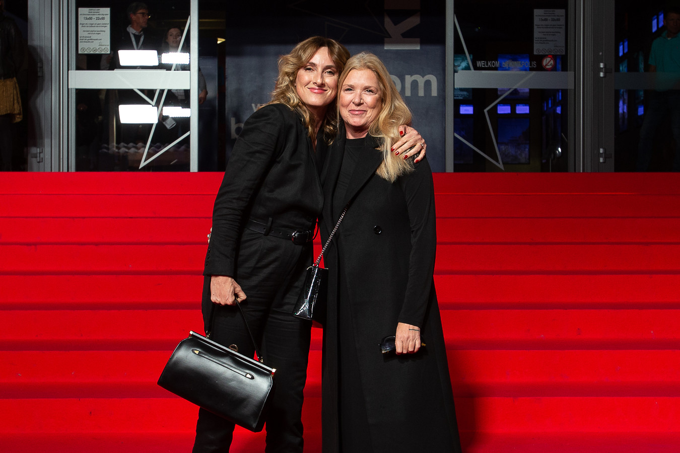 Rode loper rolt uit voor eerste afleveringen van ‘1985', de VRT-serie ...