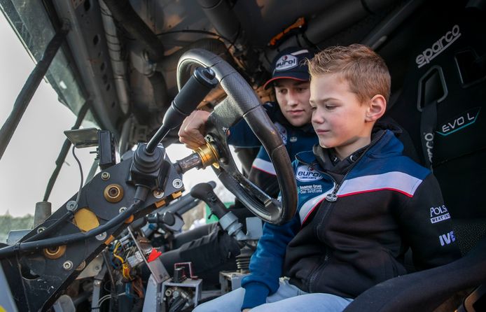 Fandag bij Team Van den Brink in Harskamp: ‘Nu dan maar het podium ...