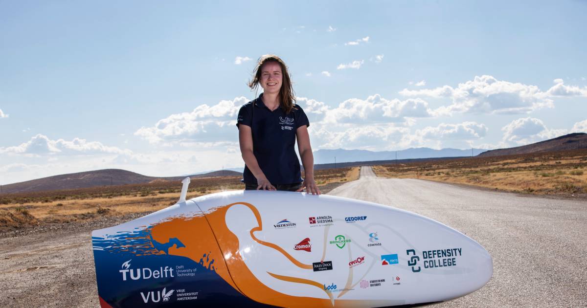 Britt (22) uit Terneuzen verbetert wereldrecord fietsen met haar team ...