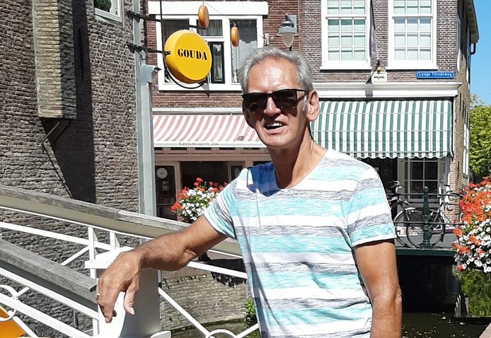 In Engeland trekt bowls veel publiek, Ronald doet mee aan kampioenschap ...