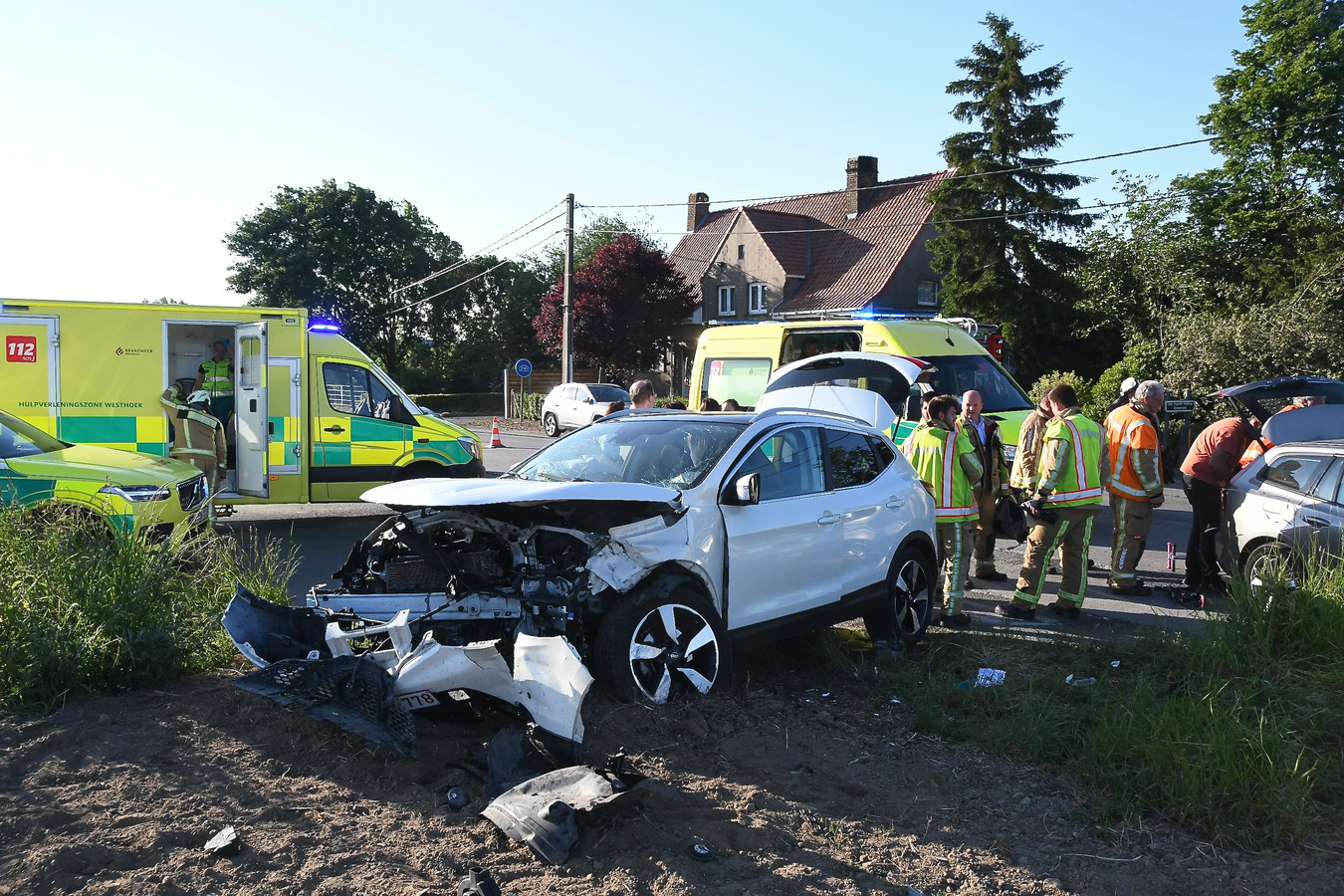 Drie gewonden bij alweer een zware klap op berucht kruispunt dat nochtans beveiligd is ...