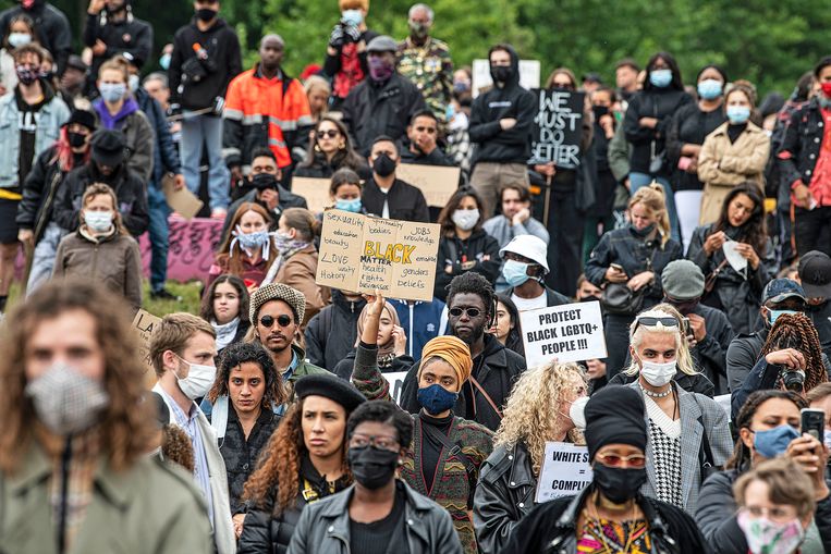 Een op vijf discriminatie- en racismemeldingen in Amsterdam gaat over ...