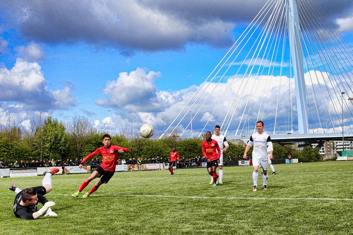 KNVB zegt lidmaatschap probleemclub SVA Papendorp per direct op ...