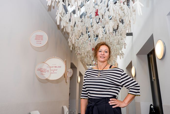 Duizend poppetjes symboliseren verbinding bij kunstproject van Rooise ...