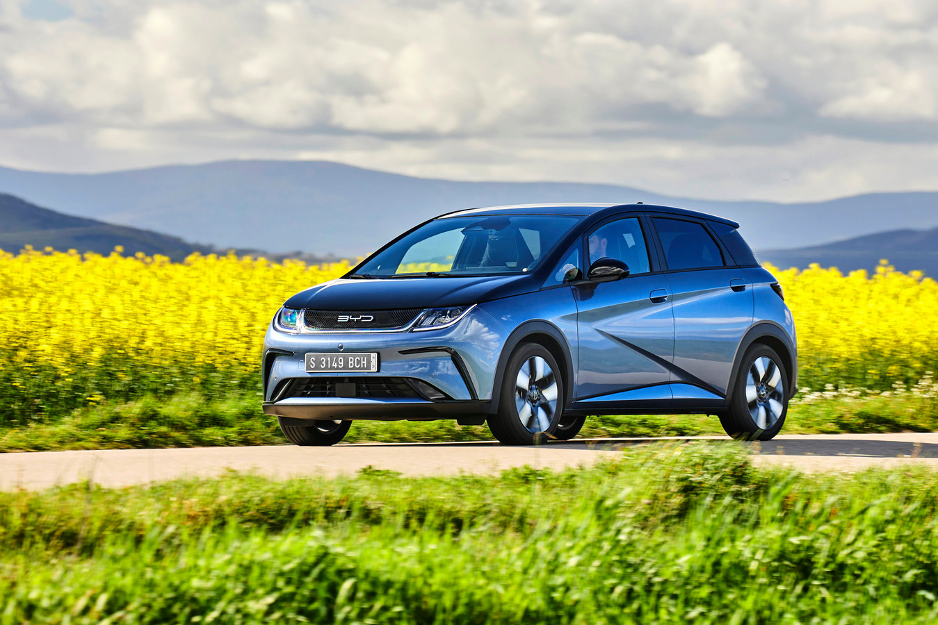 Deze nieuwe auto maakt elektrisch rijden betaalbaarder: BYD Dolphin dit ...