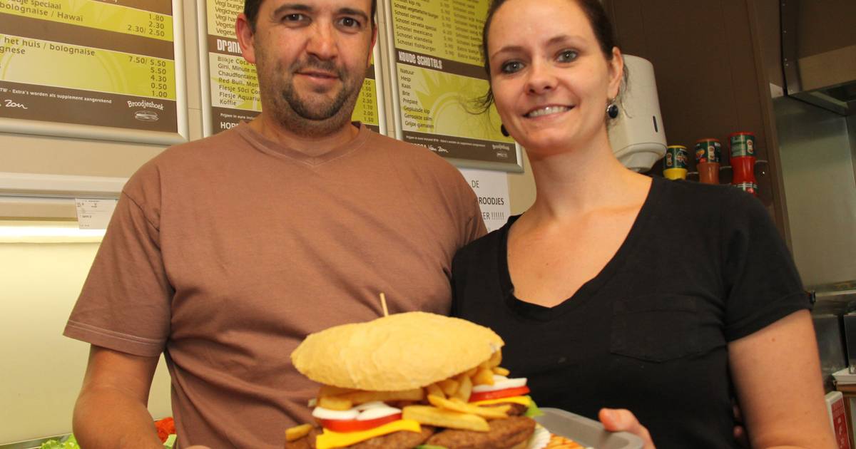 Balense Reus verovert Komen Eten | Balen | hln.be