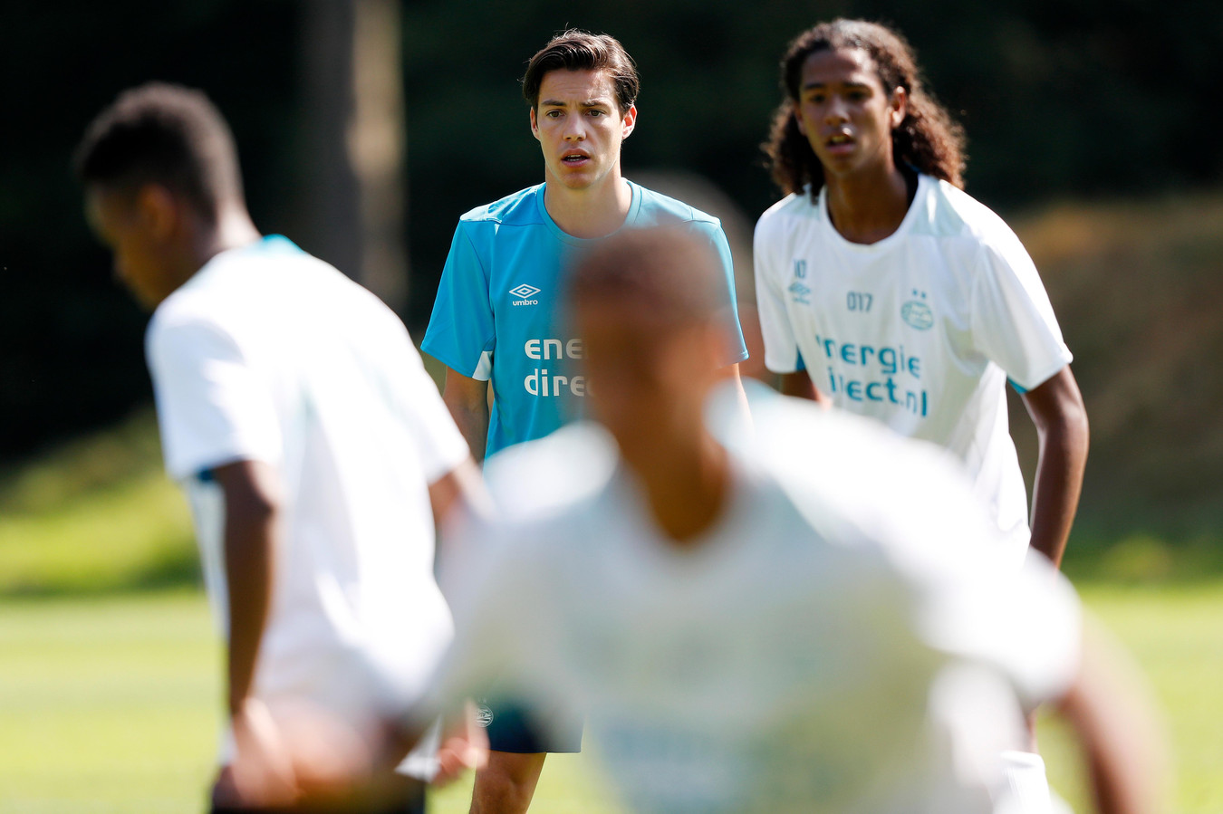 PSV ziet talentvolle Nigel Lonwijk (17) vertrekken naar Wolverhampton ...
