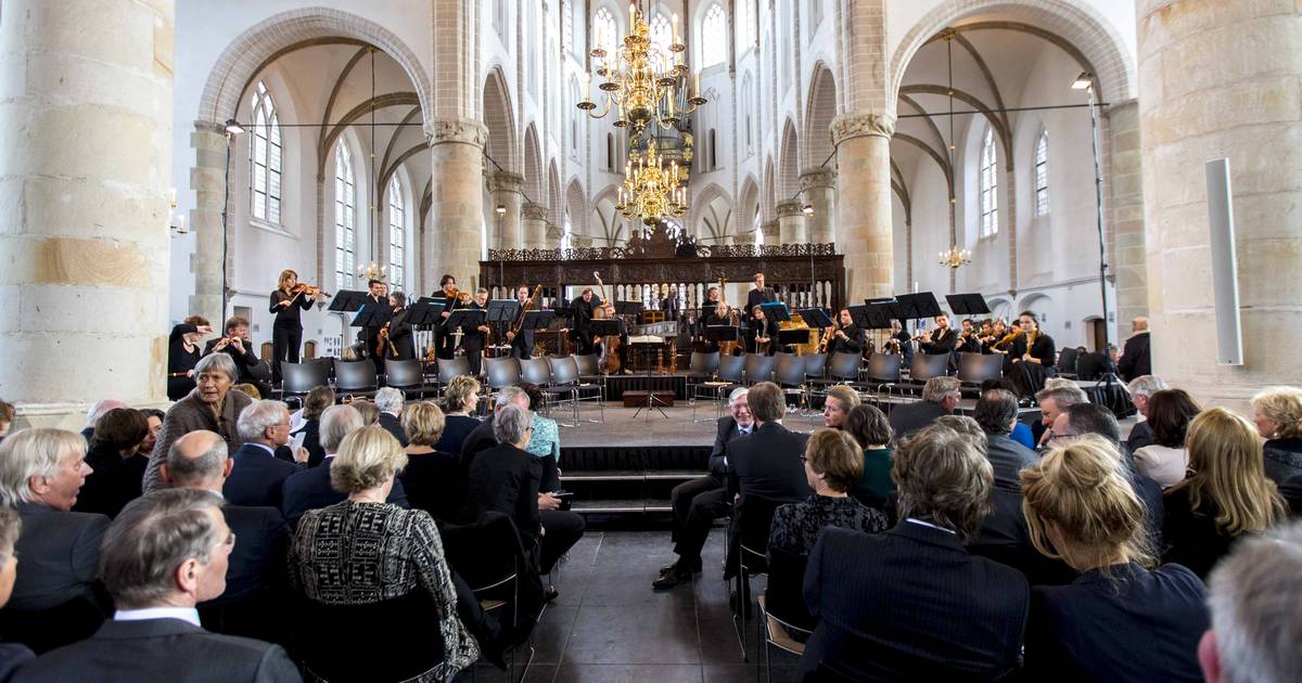 Rutte bezoekt vandaag de Matthäus-Passion in de Grote Kerk in Naarden ...