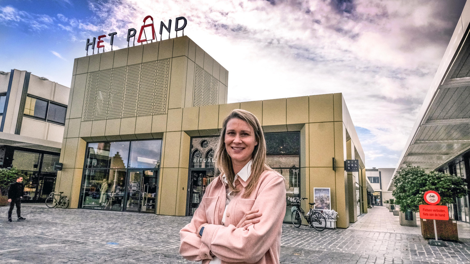 HUIZENJACHT. Waregem, stad met een dorpsgevoel: “Zelfs gezinnen die ...