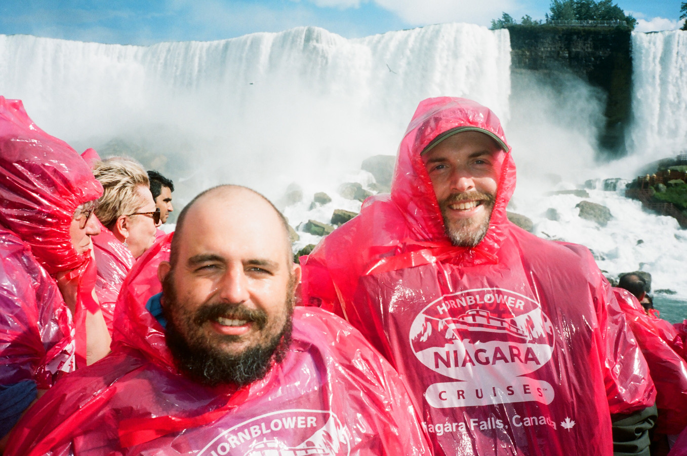 INTERVIEW. Jeroom en zijn emotionele sjerpa’s Bockie De Repper en Jonas ...