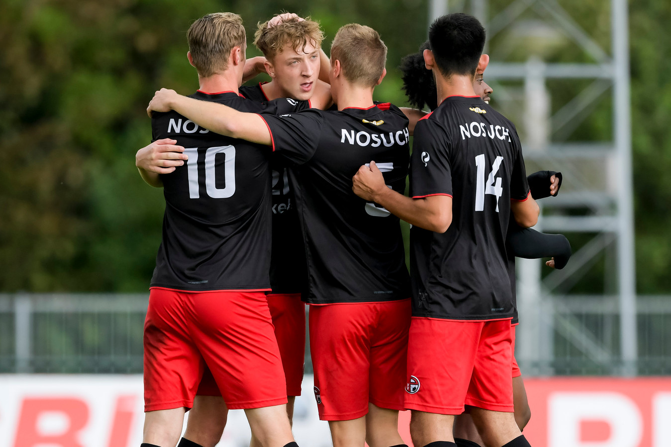 Scorende doelman, keeper die drie strafschoppen stopt en stilgelegde ...