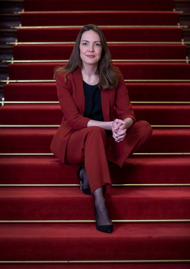 Vijf grotendeels dezelfde foto’s in dezelfde krant, dat moet de lezer ...